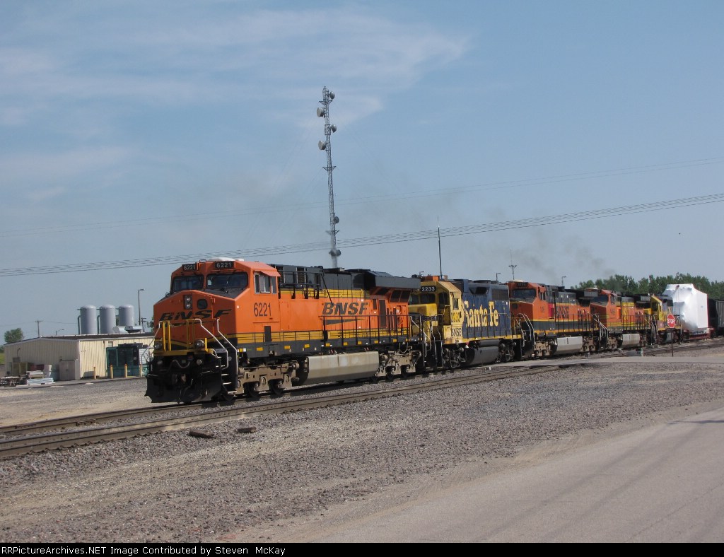 BNSF 6221